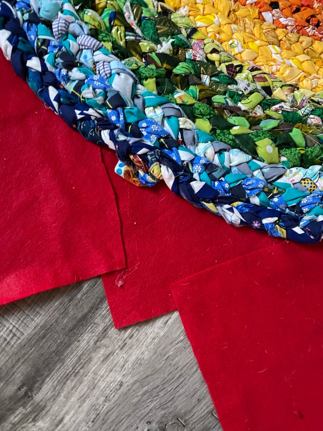 Tutorial: No Sew Braided Rainbow Rug – LadyBeez Designs